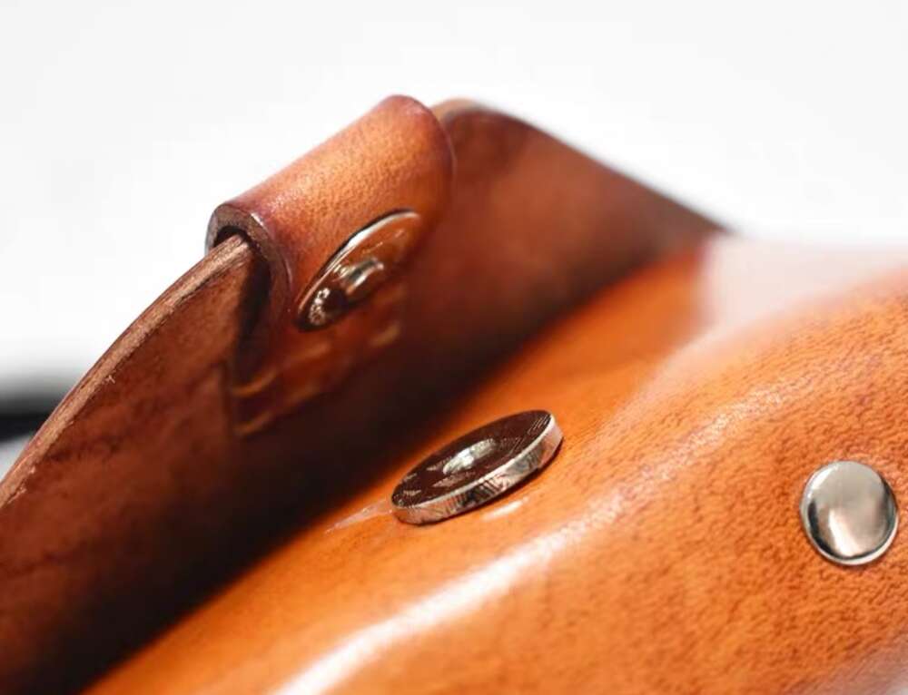 The Ultimate Guide to Types of Purse Clasps | Richarms