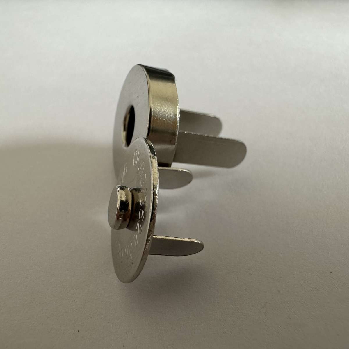 Magnetic Snap Button With Extra Long Prong | Richarms