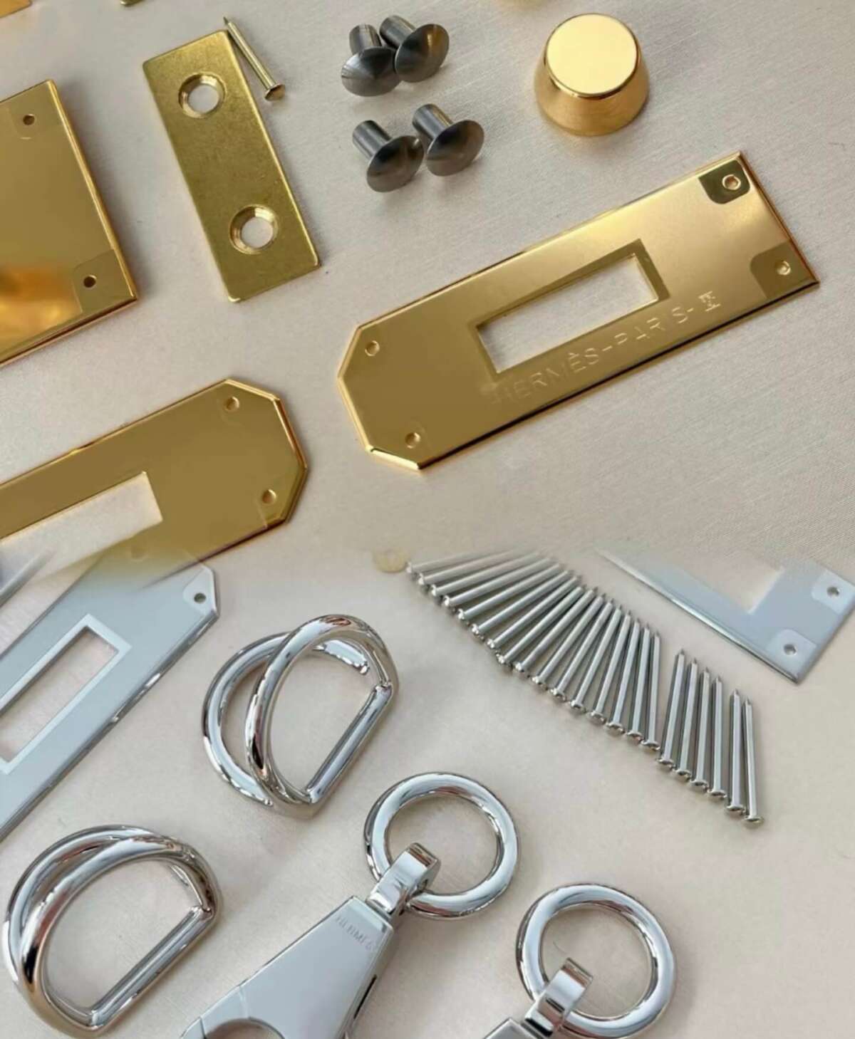 The Ultimate Guide to Types of Purse Clasps | Richarms